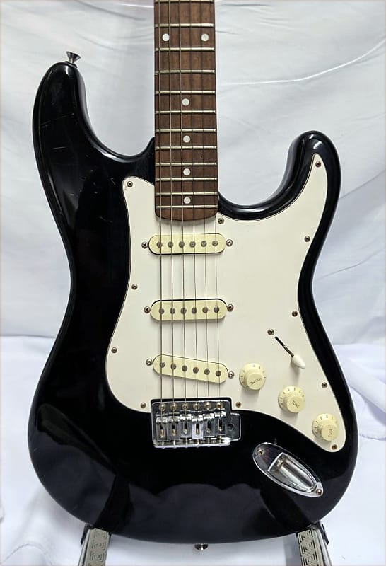 Black Vantage Electric Guitar - Owned by Ralph Jasso of Mars | Reverb