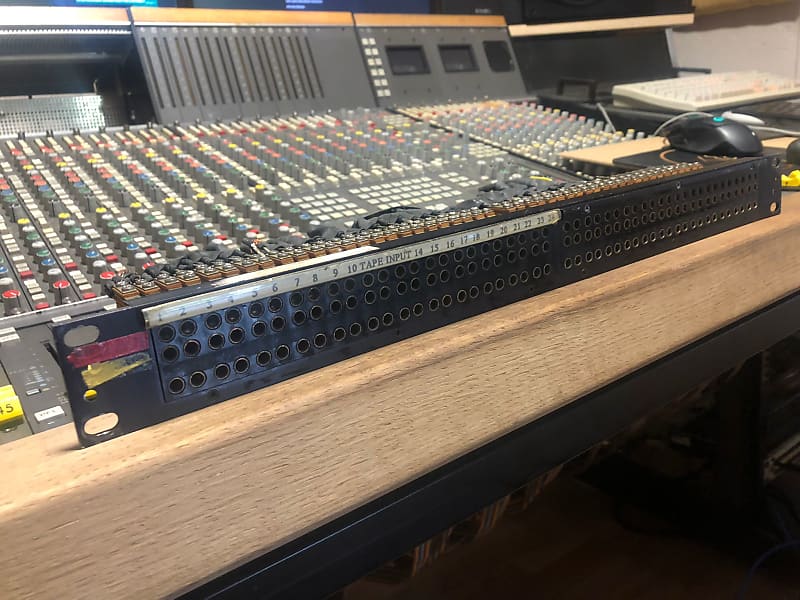 ADC Bantam Patch Bay/Panel Rack 6x48 - 144 way 90s Black/Gold | Reverb