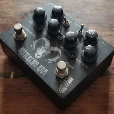 Wounded Paw Battering Ram Dual Overdrive/Fuzz Pedal | Reverb Australia