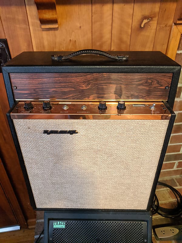1967 Ampeg Reverbojet II Golden Glo Guitar Amplifier | Reverb