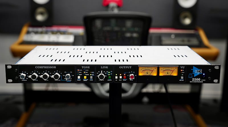 API 2500 Bus Compressor | Reverb