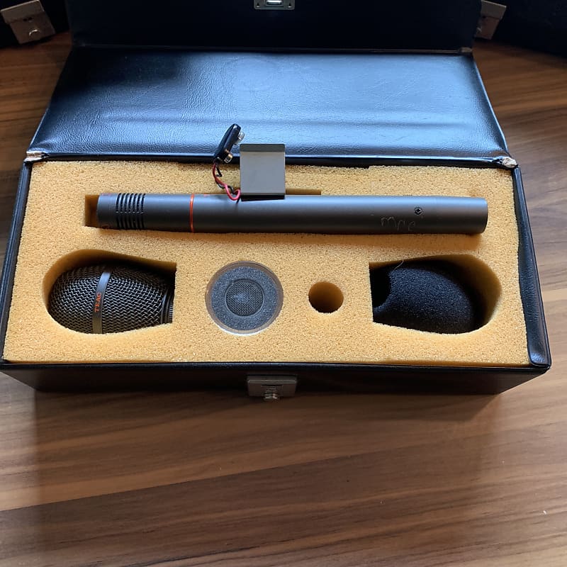 TEAC PE-120 self-Powered Condenser Microphone w/ switchable | Reverb