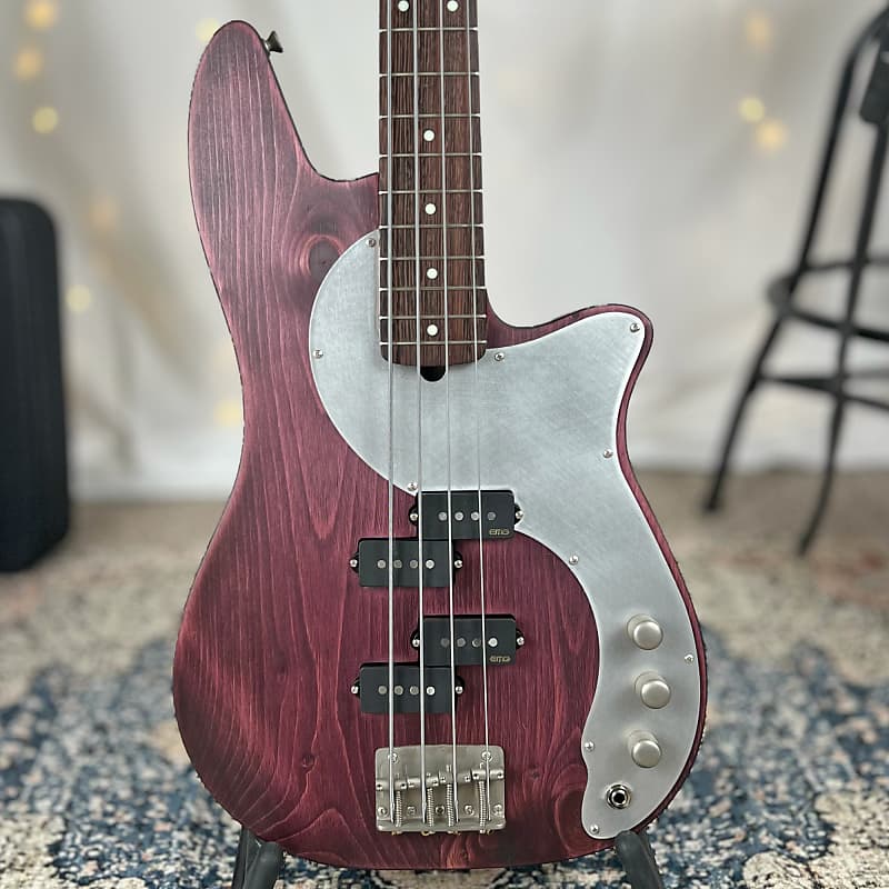 Offbeat Guitars "Raquel" 34" Scale Bass, April Wine on | Reverb