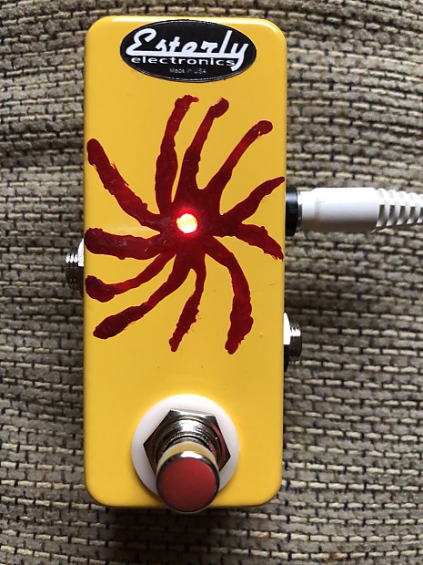 Esterly Mini Ringer (green ringer style Ring Modulator) | Reverb