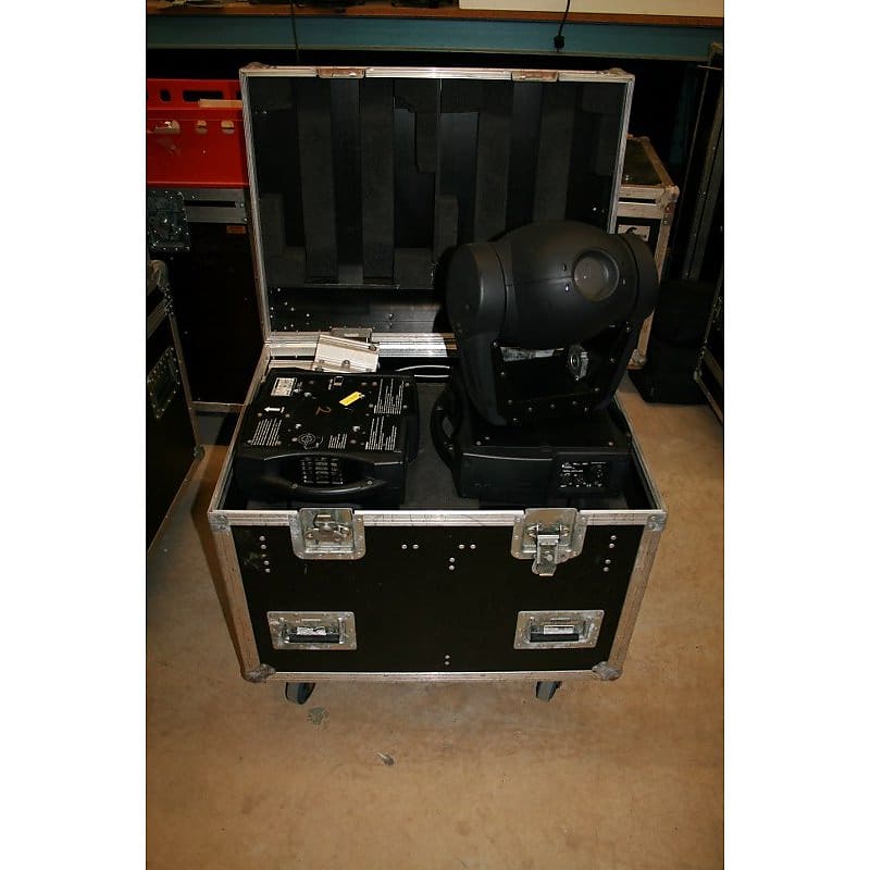 Martin MAC 250+ Moving Head 2 Stück mit Case und | Reverb