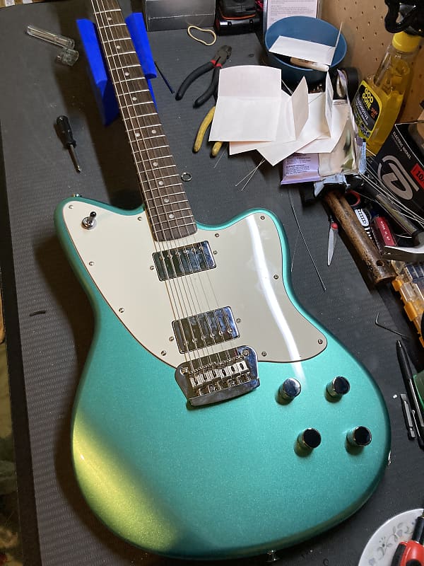 Squier Paranormal Toronado | Reverb