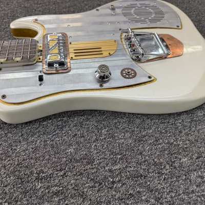 Teisco TRG-1 Guitar With Built in Amp 60's - White Silvertone | Reverb
