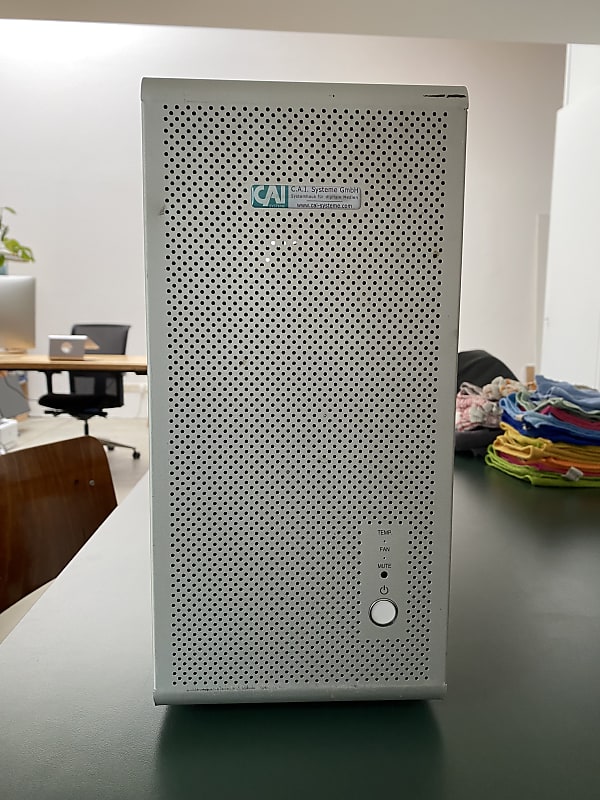 Netstor Turbobox 250A PCIe Expansion 4x GPU Chassis grey | Reverb