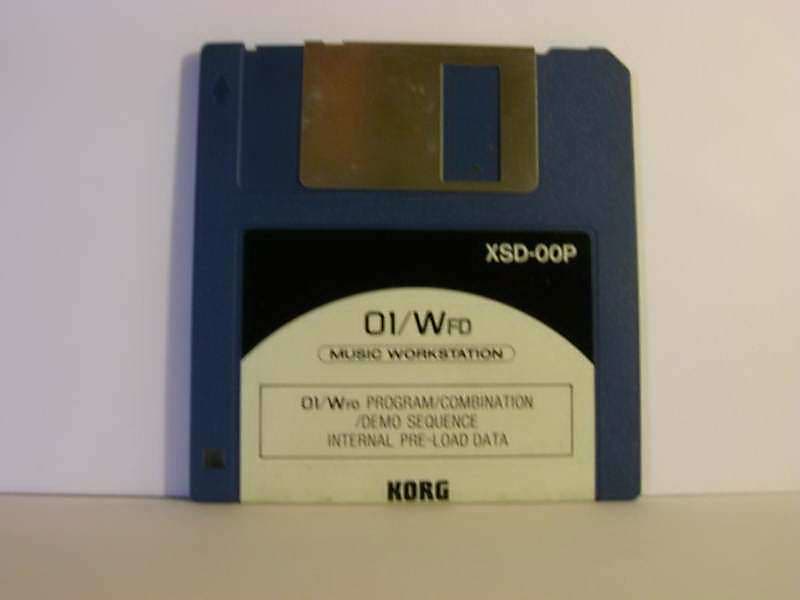 KORG 01WFD 720 K° Floppy Disk program combi internal | Reverb Portugal