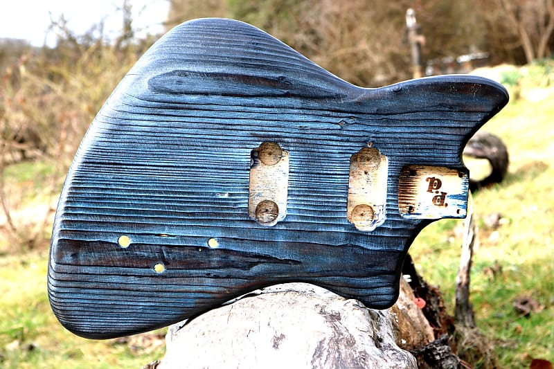 Meteora style " barncaster" body dual HB | Reverb