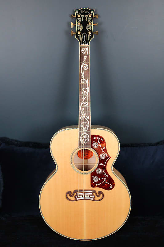 GIBSON SJ-200 Custom Vine in mint condition - new pictures | Reverb