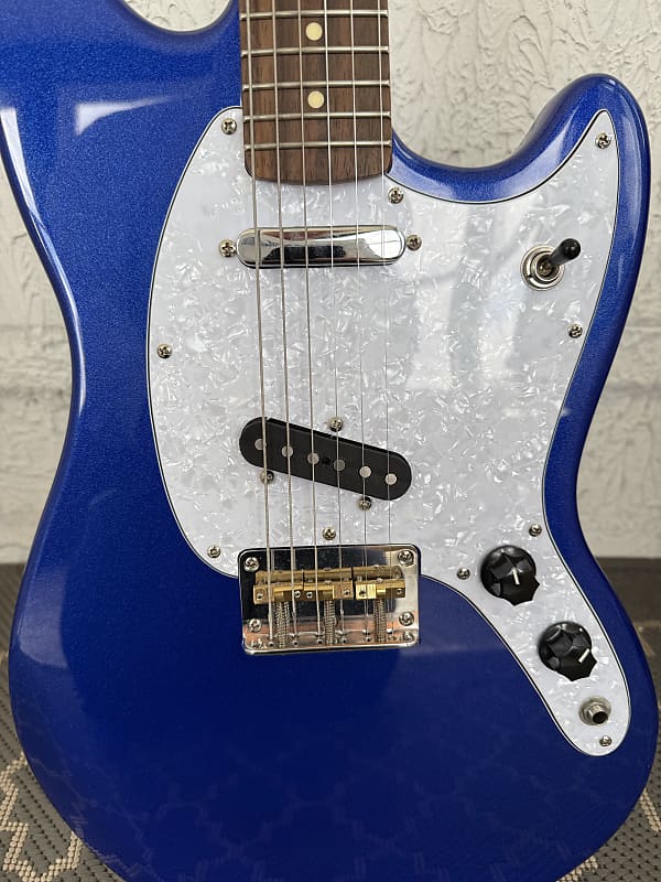 Squier Mustang 2021 - Blue sparkle | Reverb