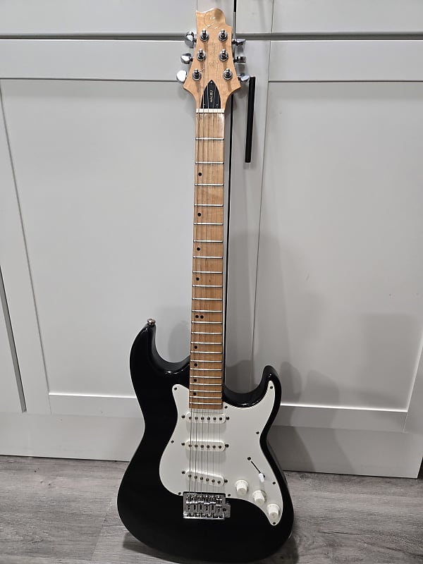 Greg Bennett Samick. Malibu MB1 2004 - Black | Reverb