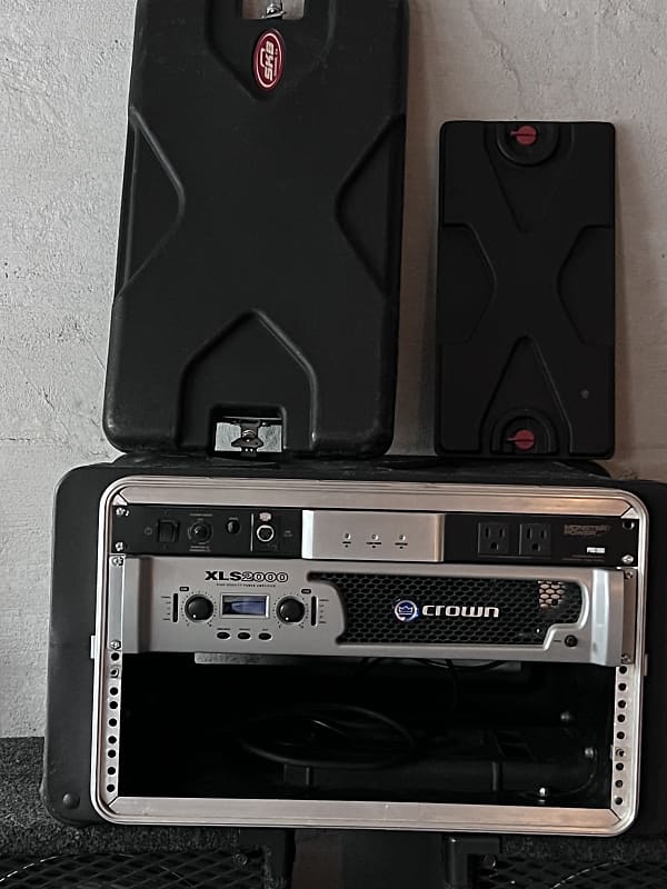 Crown XLS 2000 Stereo Power Amplifier 2000's - Silver | Reverb