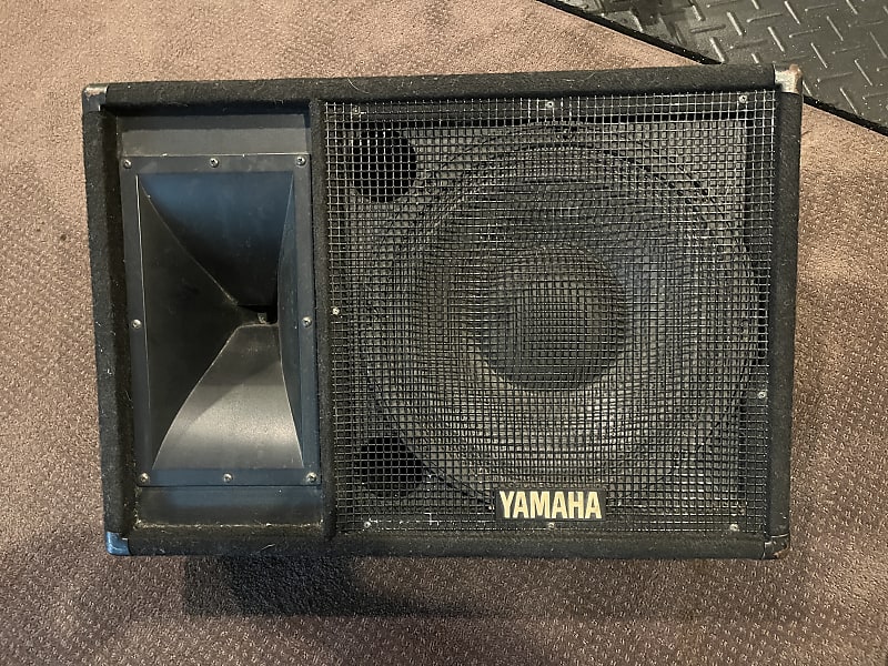 Pair Yamaha Club V Series SM15V | Reverb