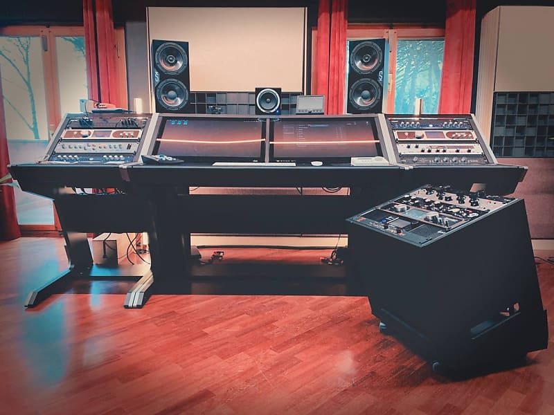 Slate Media Technology Raven Core Station | Reverb