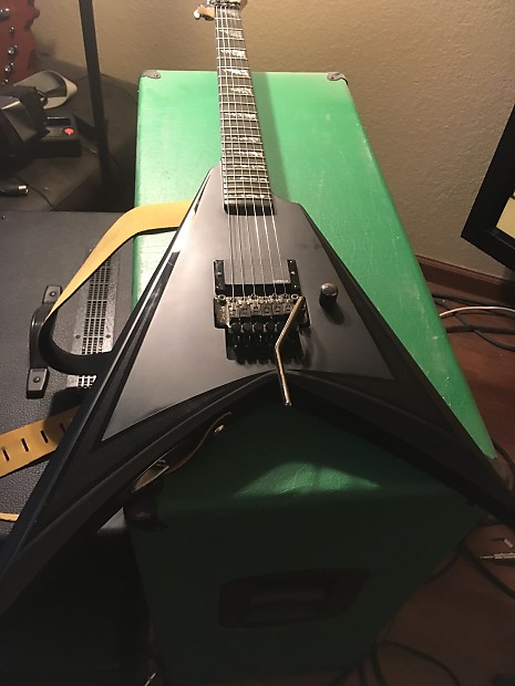 LTD ALEXI-600 2 TONE BLACK EMG X INSTALLED | Reverb