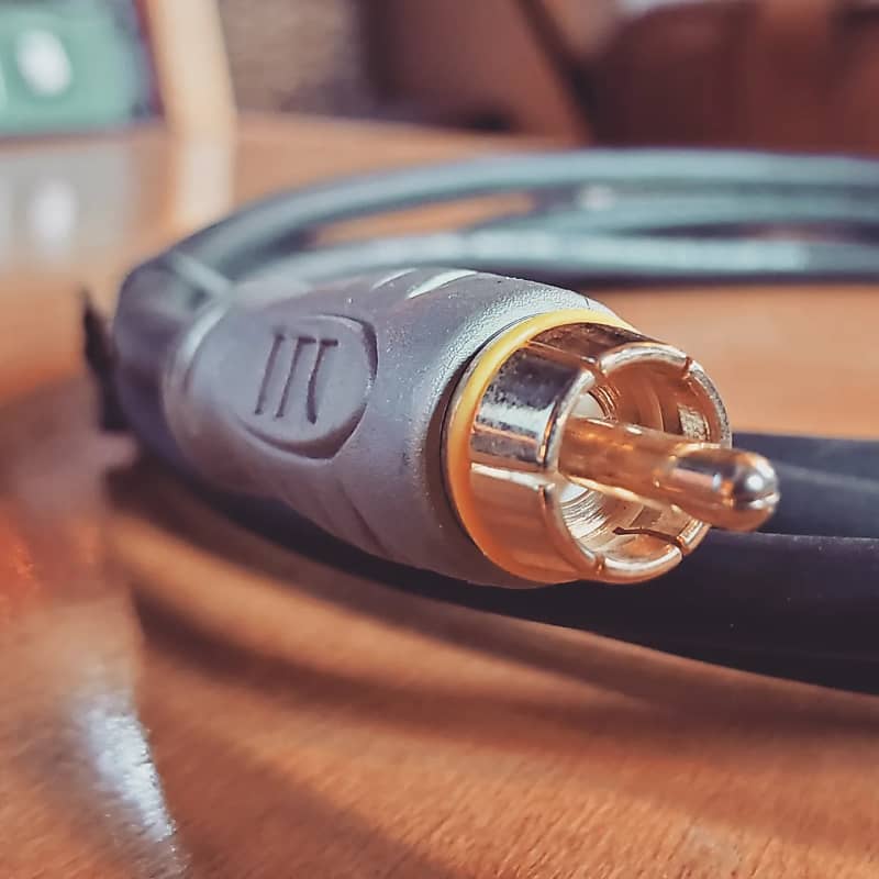 Monster Cable 8' THX Certified V100R Black, Gold | Reverb