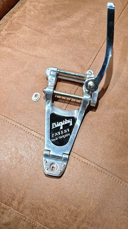 Bigsby B7 & Vibramate Adapter | Reverb UK