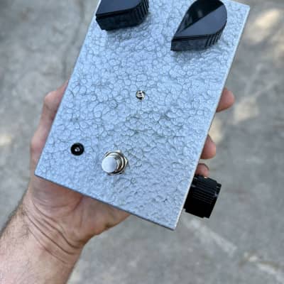 Univox Super Fuzz | Reverb