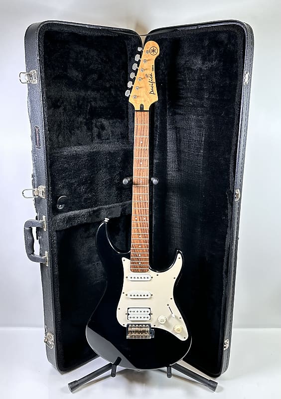 Yamaha PAC012 Pacifica Electric Guitar w/ Hard Case | Reverb Australia