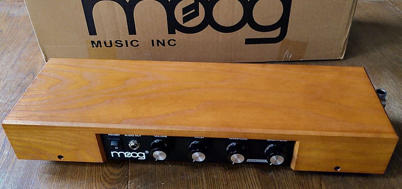 Moog Etherwave Standard Theremin | Reverb