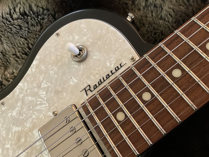 Godin Radiator | Reverb