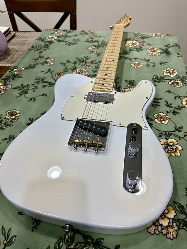 Fender Telecaster 2019-2020 - Custom Gold Pearl over Arctic | Reverb