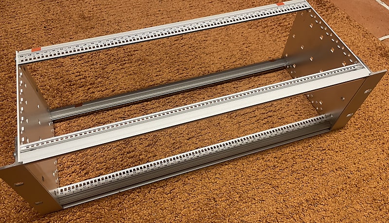 Eurorack 19'' rack | Reverb