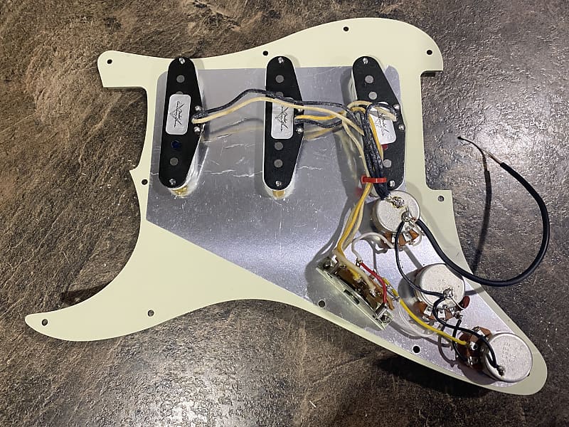 Fender 099-2113-000 prewired guard Custom Shop Fat '50s | Reverb
