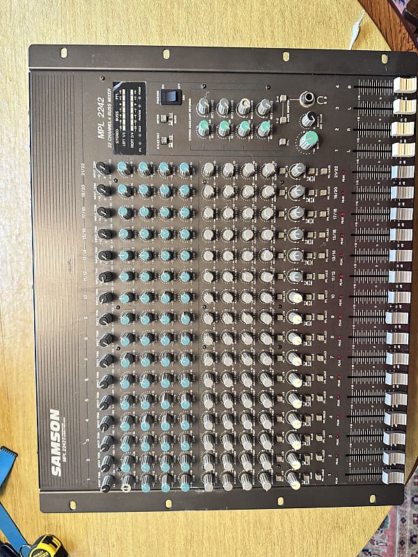 Samson 2242 | Reverb