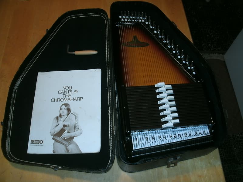 Rhythm Band Chromaharp 15 chord with case, book and tuning | Reverb
