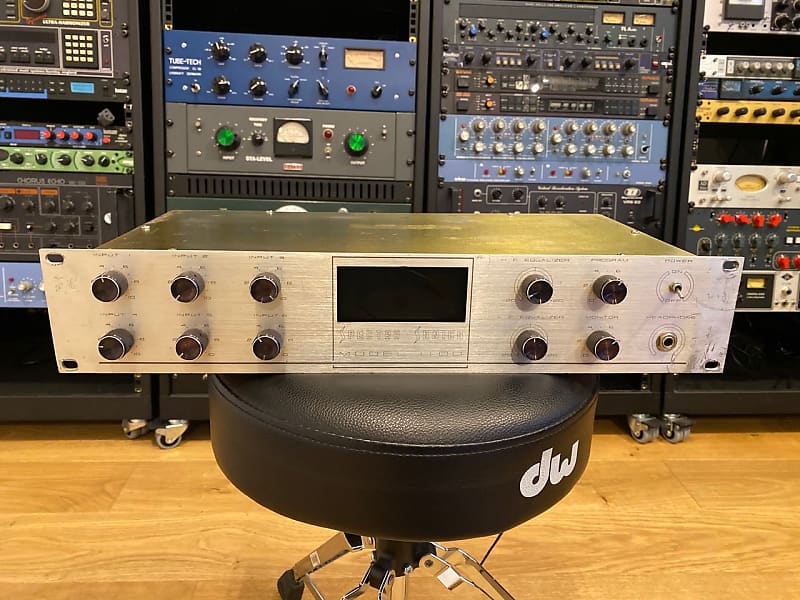 Spectra Sonic 1100 Mixer - 6 Microphone / Line | Reverb