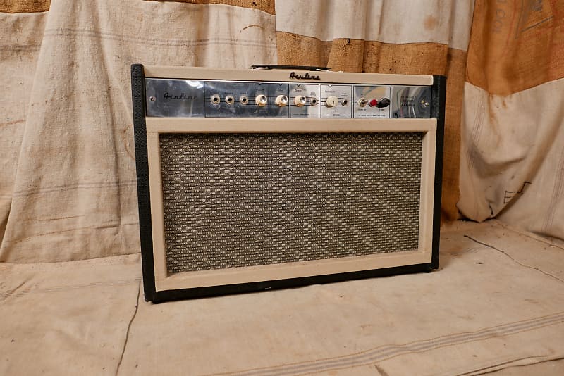 Airline Model 62-9025A 1965 | Reverb