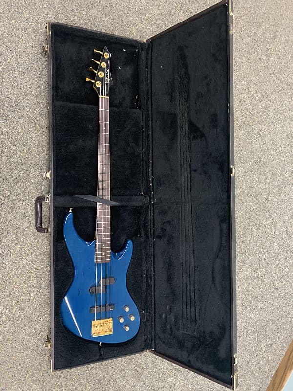 Guild Pilot Pro4 1994 Blue 4-String Bass Made in the USA | Reverb