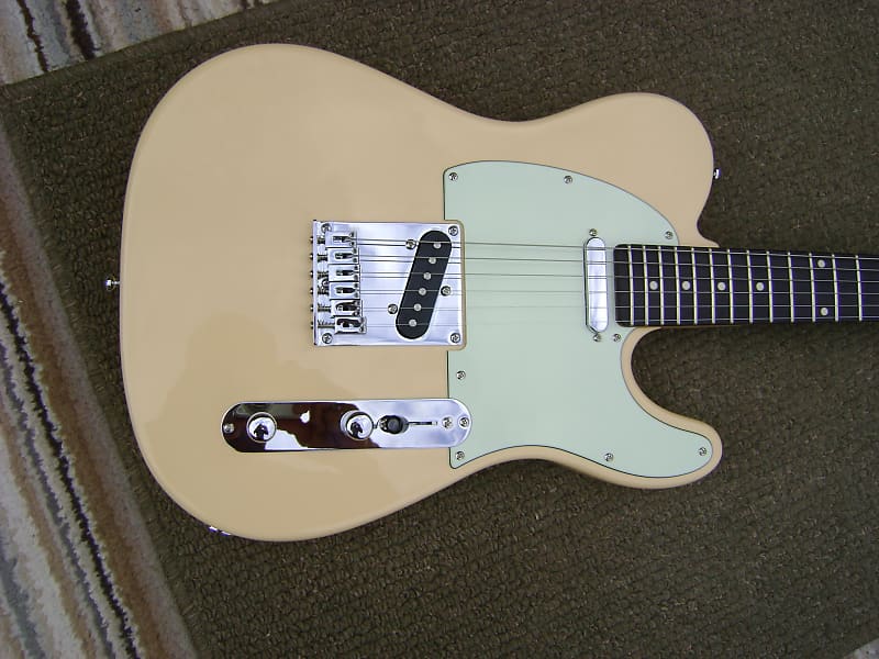 Sire T3 2022 Vintage White Mint Condition, 7lbs 12oz | Reverb