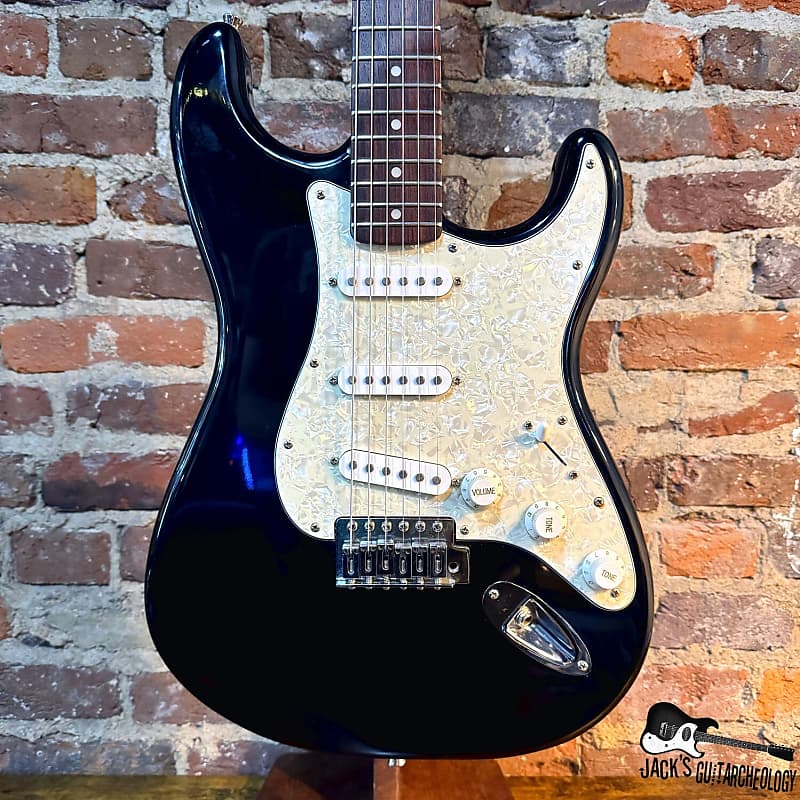 Squier Strat Electric Guitar (2000s - Black) | Reverb