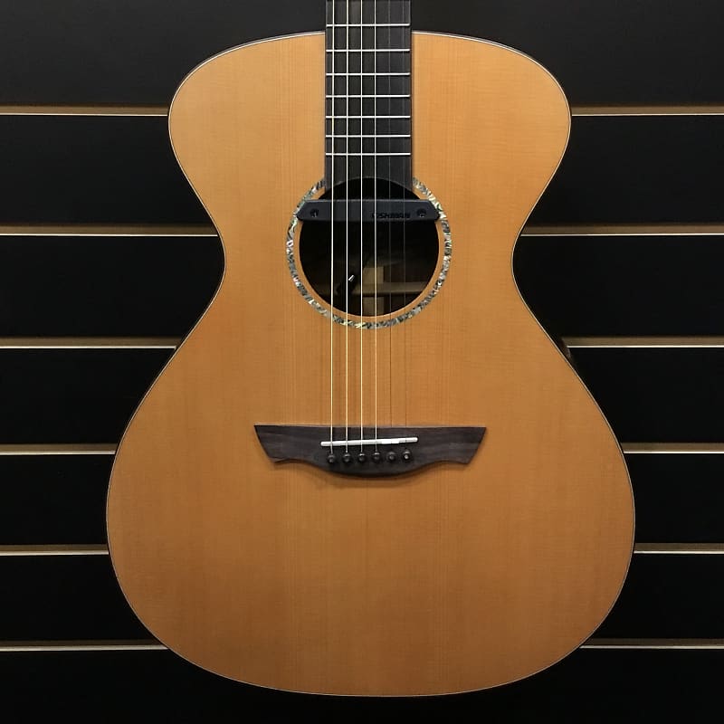 Vintage V2000DLX Gordon Giltrap Signature Deluxe - Natural | Reverb UK