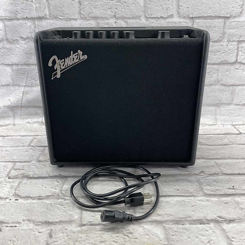 Used: Fender Mustang LT25 120V Guitar Amplifier | Reverb