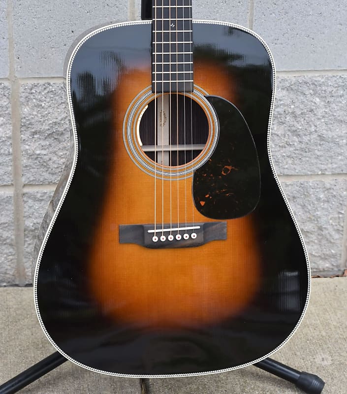Martin HD-28 Sunburst w/ LR Baggs Anthem | Reverb