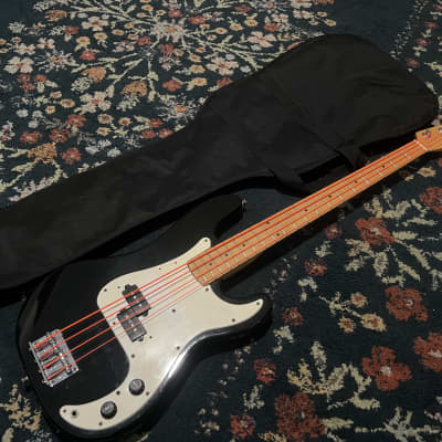 SAMICK banjos, koto, mandolins, zither, acoustic guitars, bass guitars ...