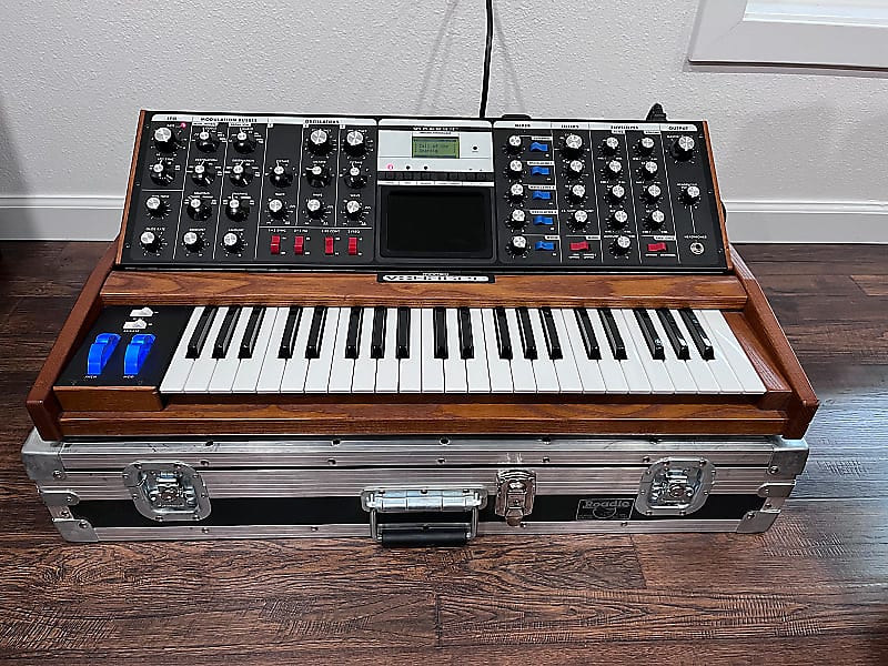 Moog Minimoog Voyager Performer Edition | Reverb