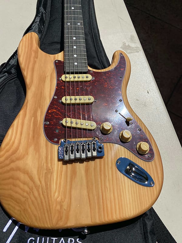 New Indio Cali DLX Plus - Natural w Soft case | Reverb