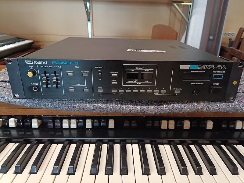 Roland MKS-30 Rackmount Analog Synthesizer 1984 - 1986 - | Reverb UK