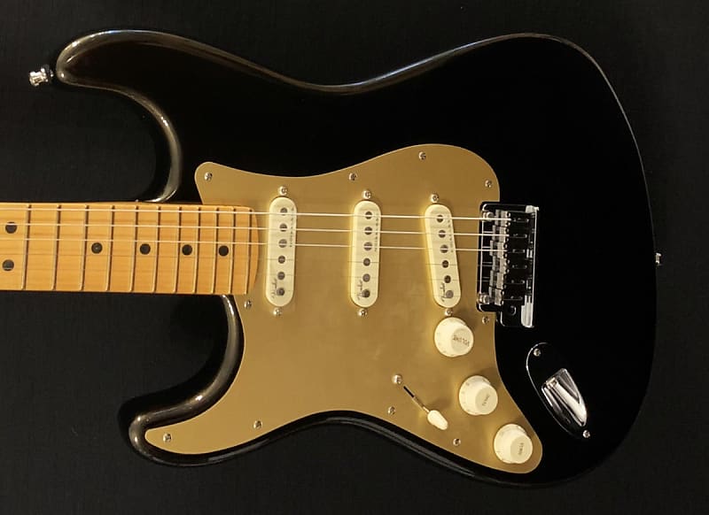 Fender AMERICAN ULTRA STRATOCASTER® LEFT-HAND | Reverb