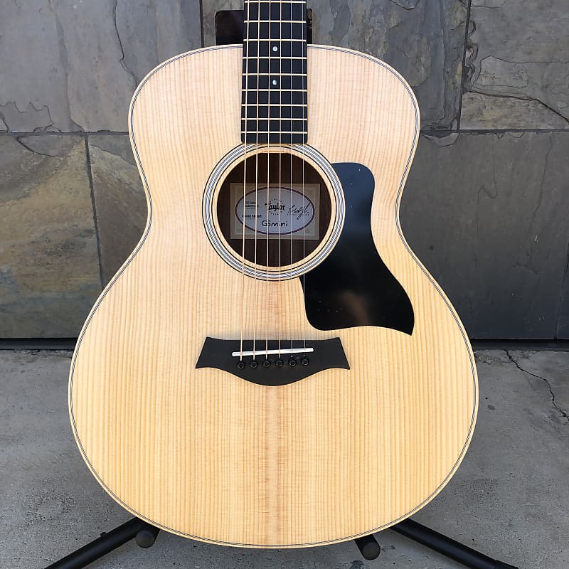 Taylor GS Mini Spruce Top Rosewood Back and Sides | Reverb