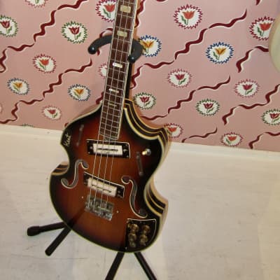 Kent Model 822 Hollowbody Bass 1960s - Sunburst | Reverb