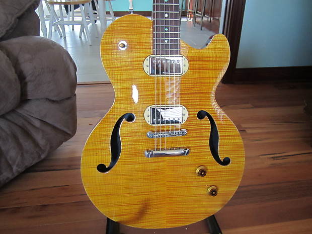 Robin Savoy Classic 2003 Antique Amber | Reverb