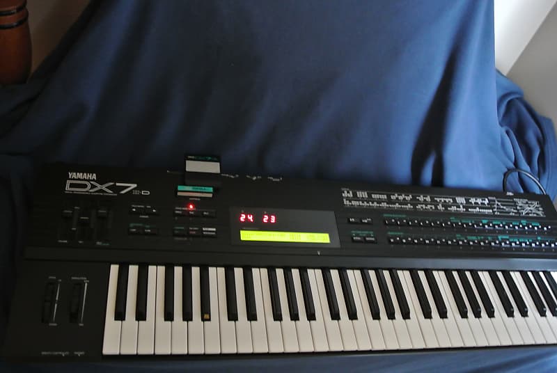 Yamaha DX7II-D Vintage Digital Synthesizer w/ ROM & RAM | Reverb