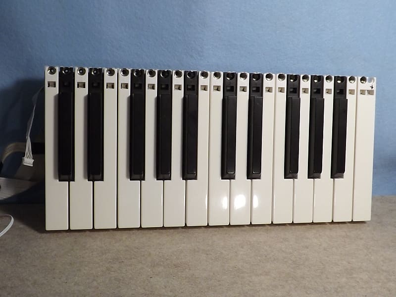 Novation Impulse 25 parts / keyboard assembly | Reverb UK